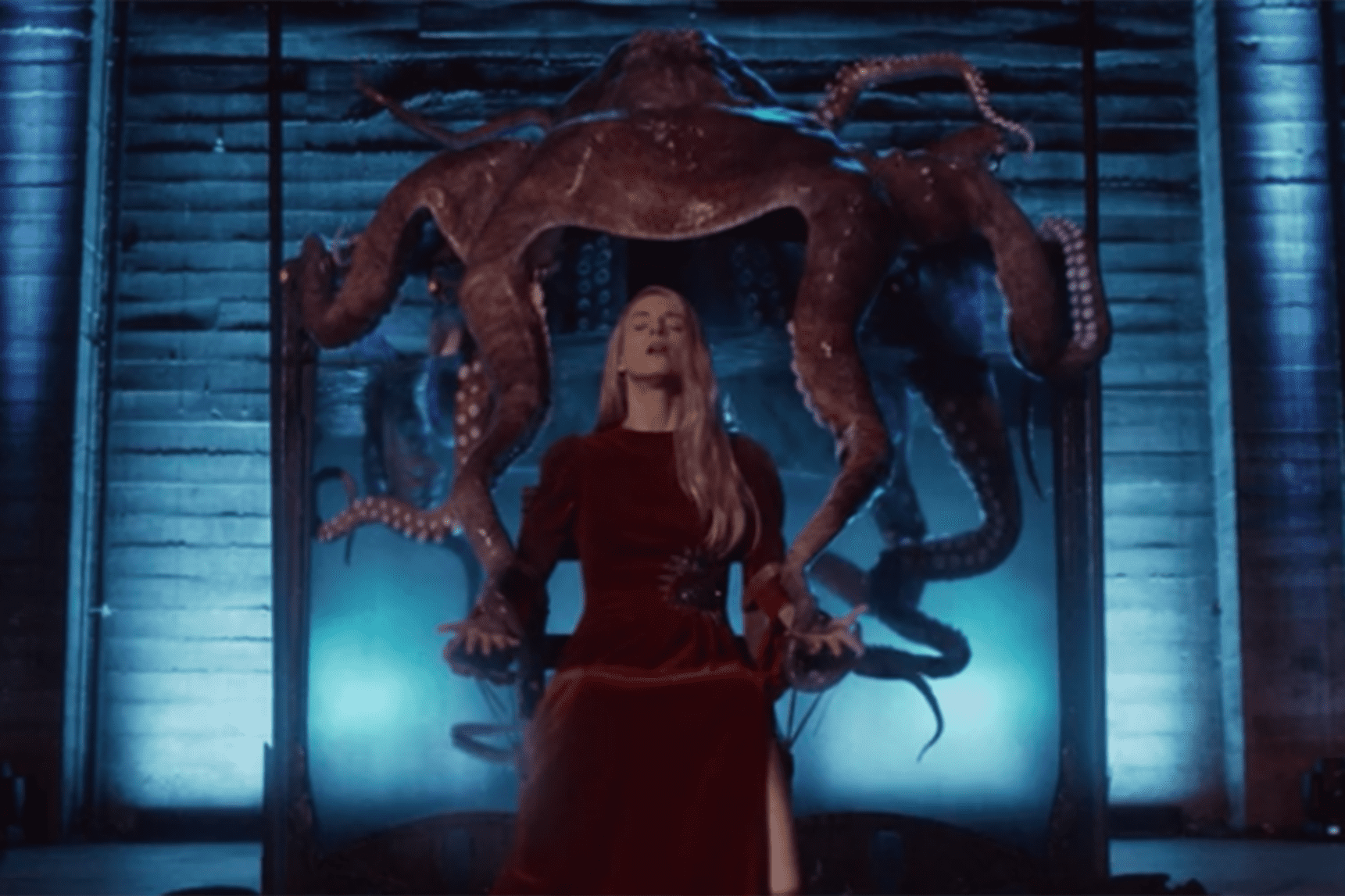The OA Season 3 - Will It Land on Netflix? • The Awesome One