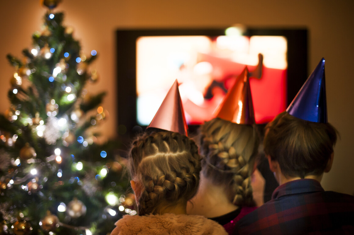 Top 5 Christmas Themed Shows to Watch in December! • The Awesome One